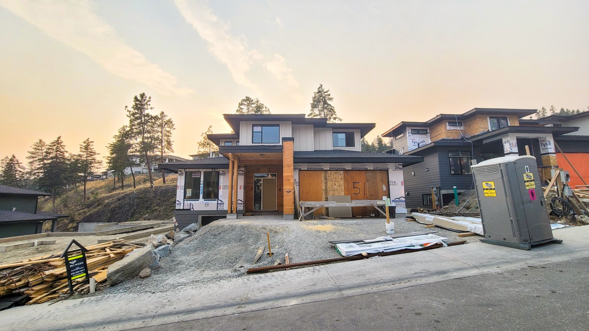 Echo Ridge Lot 51, Siding Going Up • Rykon Construction