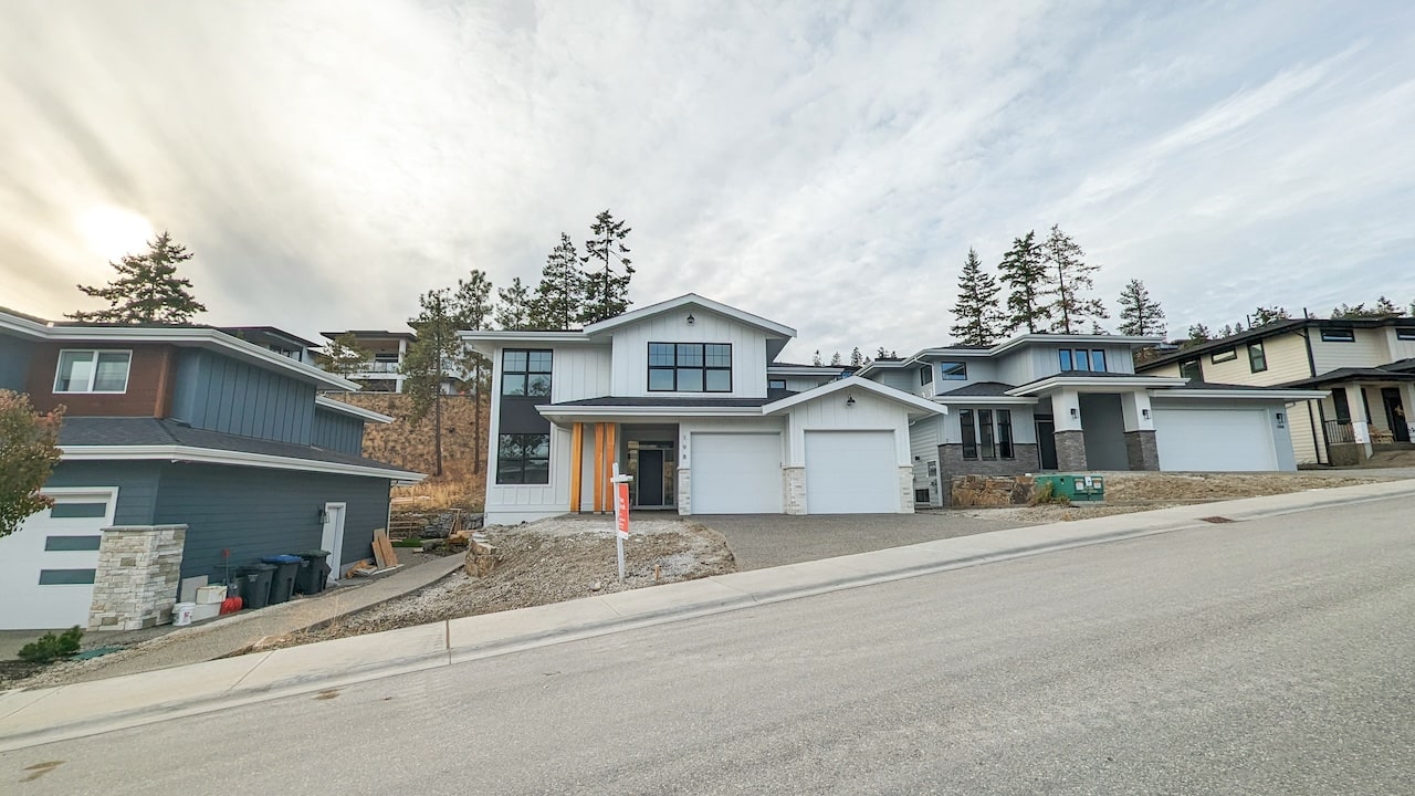 Echo Ridge Lot – 61, Landscaping Next! • Rykon Construction