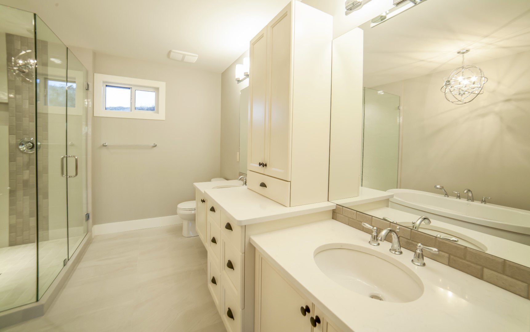 The Maplewood - Bathroom Sink Layout • Rykon Construction