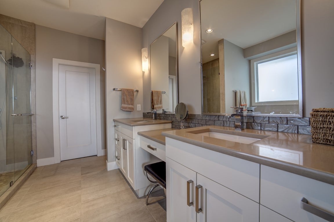 Double Sinks • Rykon Construction